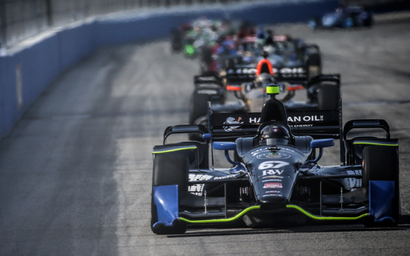 Milwaukee Mile yields fast laps in first practice