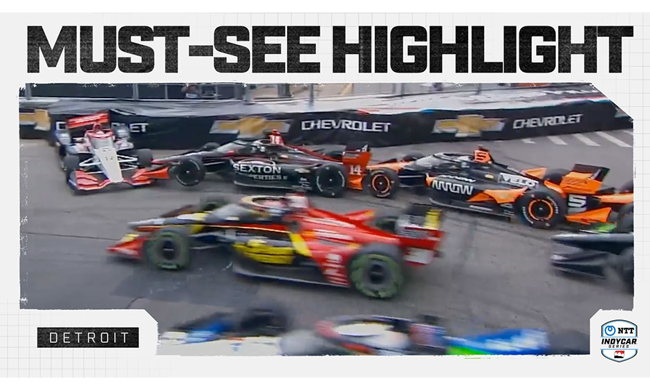 Must See Highlight: Multiple Cars Involved in Lap 1 Pile-Up